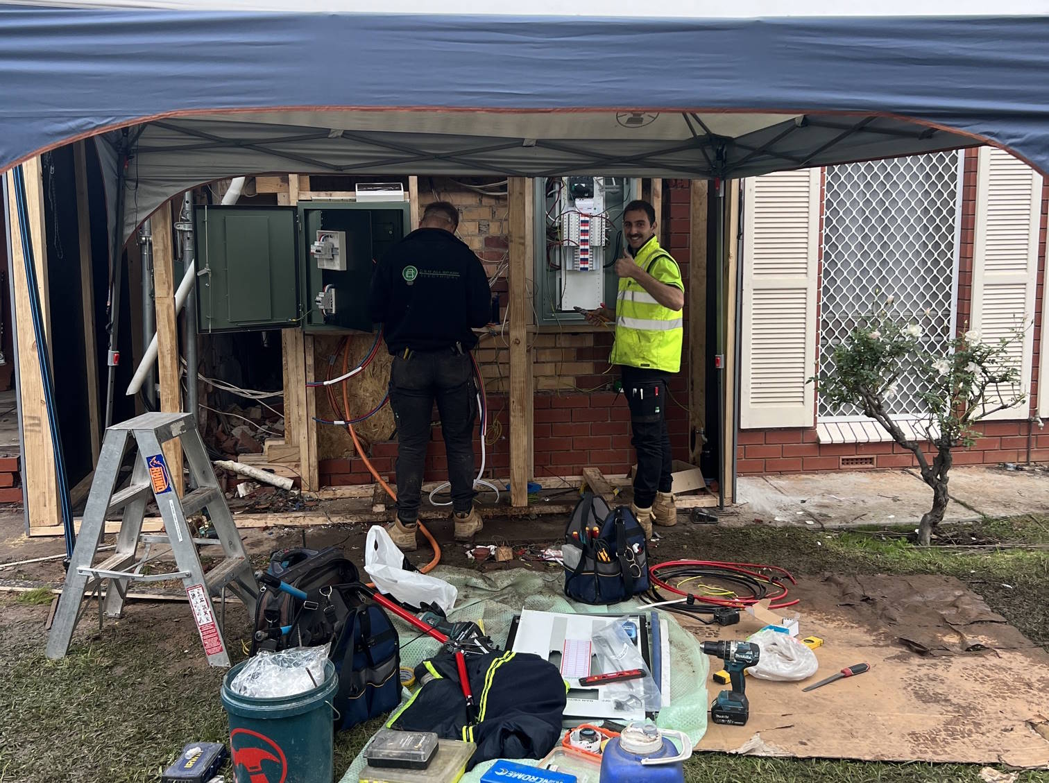 Why Choose to Work for C & R All Spark Electrical?